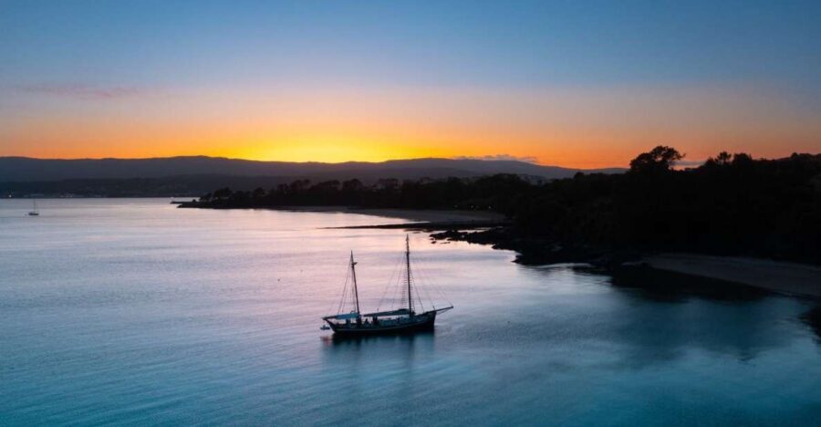 Sunset in schooner sailing Vigo ria - Navigating Vigo Ria: What You’ll See