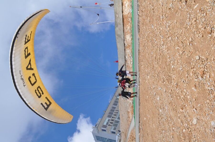 TANDEM PARAGLDNG FLIGHT CABLE CAR TRANSFER TO KEMER REGON - Who Should Consider This Tour?