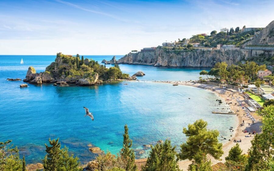 Taormina: BOAT PARTY IN CATAMARANO NELLA BAIA DI TAORMINA - FAQ
