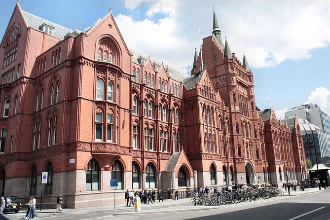 The Life and Literature of Charles Dickens: A Self-Guided Audio Tour - Discover London Through the Eyes of Charles Dickens: A Self-Guided Audio Tour