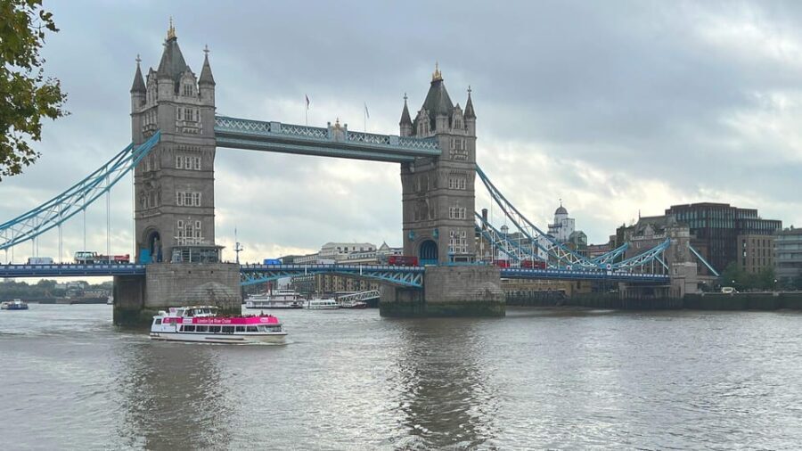 The Ultimate City of London Food Tour with 10+ Tastings - Detailed Breakdown of the Itinerary