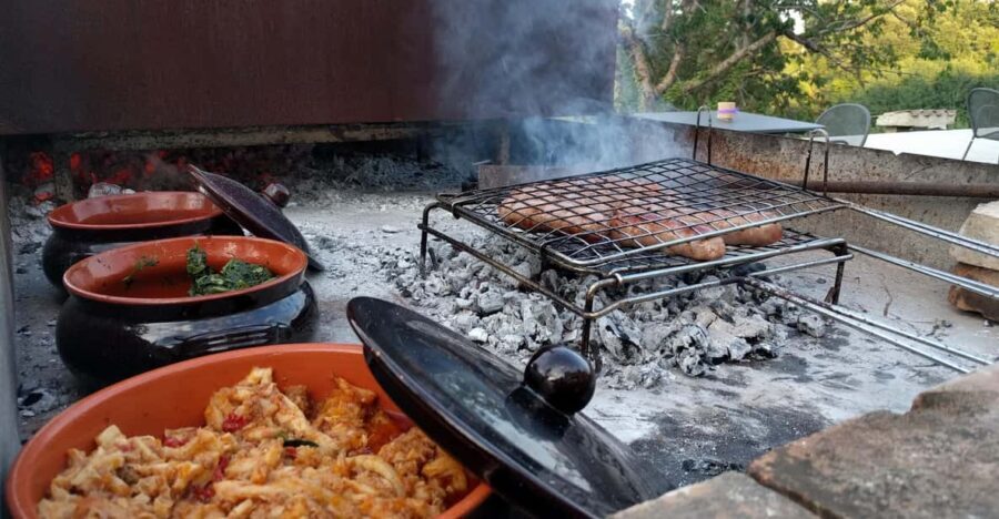 TOUR AND LUNCH AT THE CELLAR, SAUSAGES BY THE VINEYARD - The Hearty Tuscan Lunch