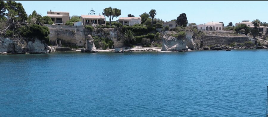 Tour dell'isola Ortigia,grotta azzurra, avvistamento delfini - The Blue Cave and Dolphin Encounters