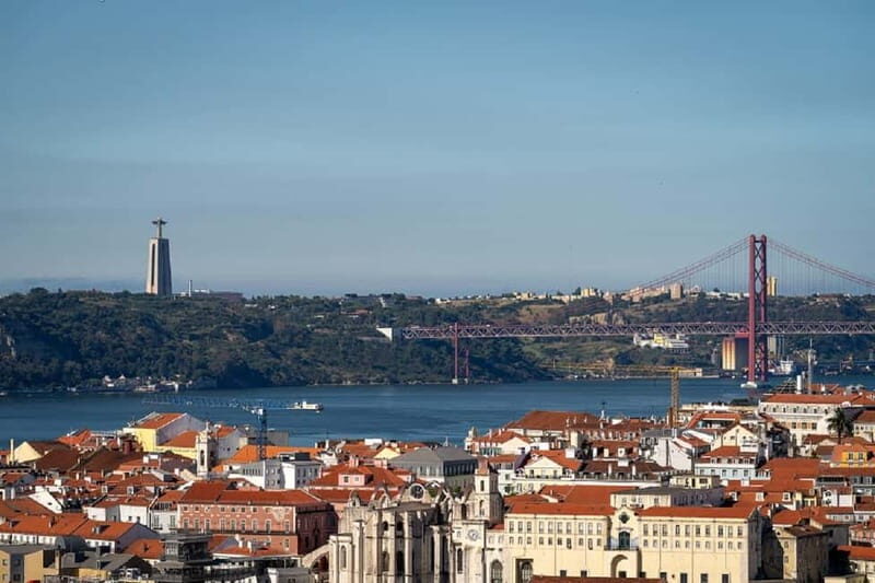 Tour in Lisbon: Poets Tour by TukTuk CTuk. - Who Will Enjoy This Tour?