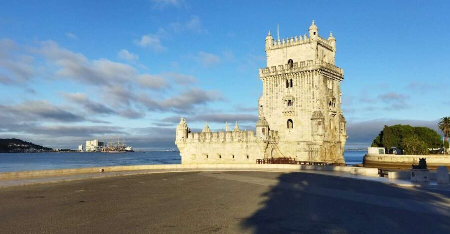 Tour of Lisbon monuments and viewpoints - Authentic Insights from Participants