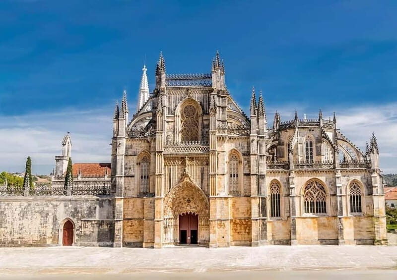 Tour to Fátima, Nazaré and Óbidos - LUXURY SEDAN - Fátima: The Heart of Portuguese Pilgrimage