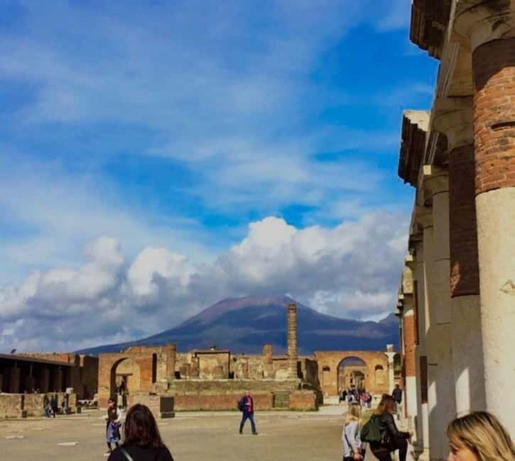 TRAMVIA -Da Naples: Pompei Ruins and Vesuvio Transfer by Bus - Key Points