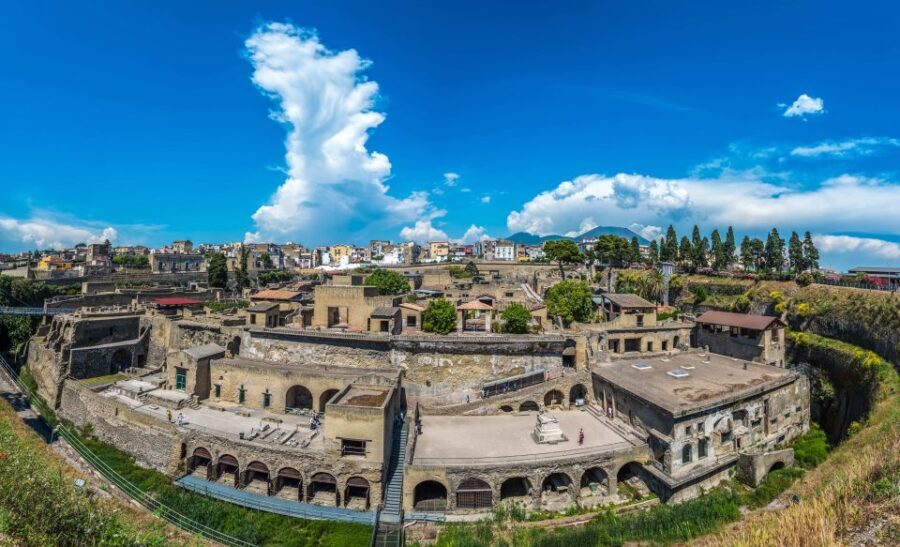 Transfer from Naples to Sorrento with Tour in Herculaneum - A Close Look at the Experience