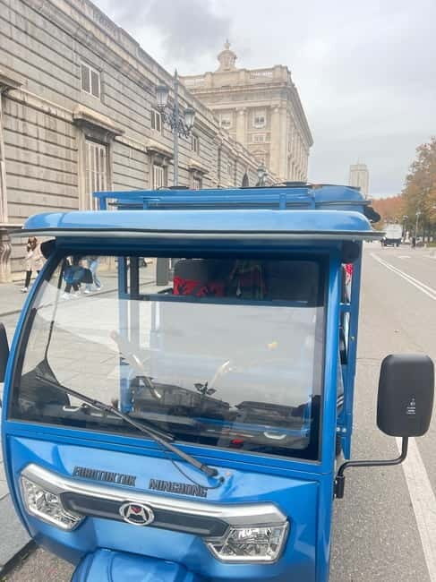 Tuktuk historical tour of Madrid 1 Hr in a fun and original way - Exploring the Madrid Tuk Tuk Experience