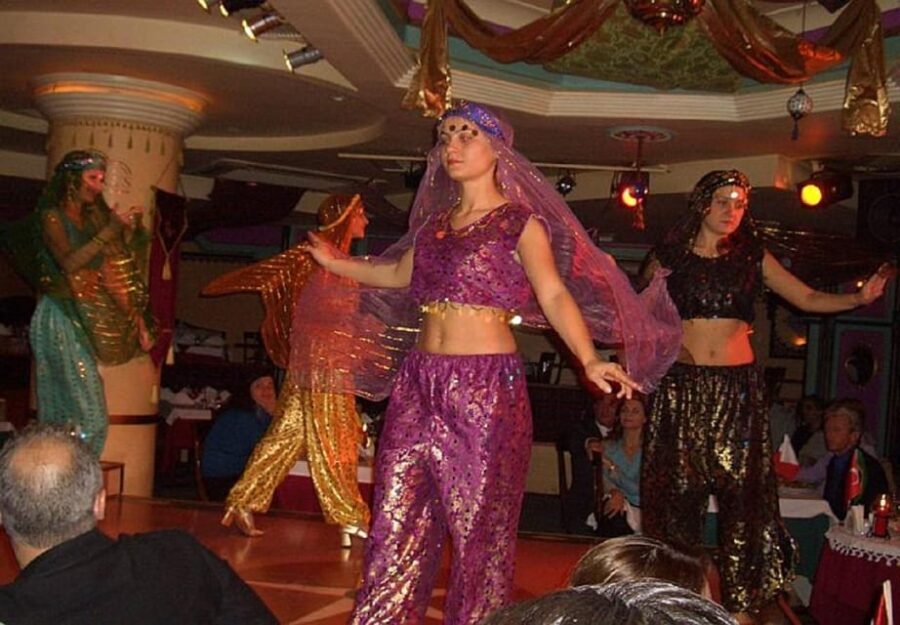 Turkish Night Show: Unlimited Alcohol, Dinner and Transfer - Key Points