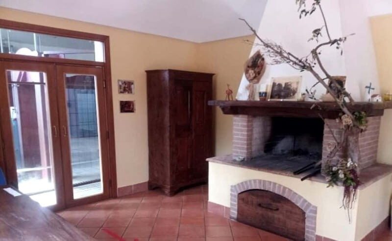 Umbria: guided tour to traditional oil mill + tasting - What Makes This Tour Stand Out?