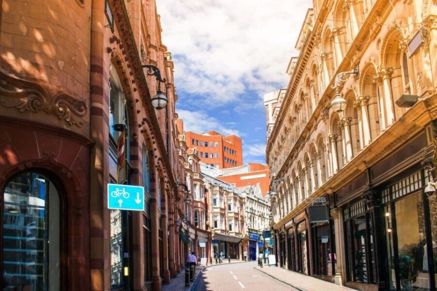 Unique Corners of Birmingham  Walking Tour for Couples - An In-Depth Look at the Birmingham Experience