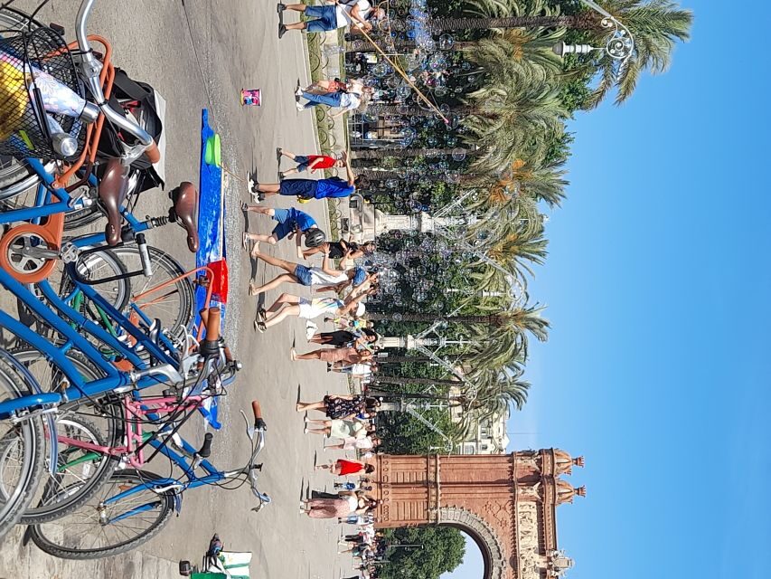 Unusual Barcelona Bike Tour in French - Detailed Breakdown of the Experience