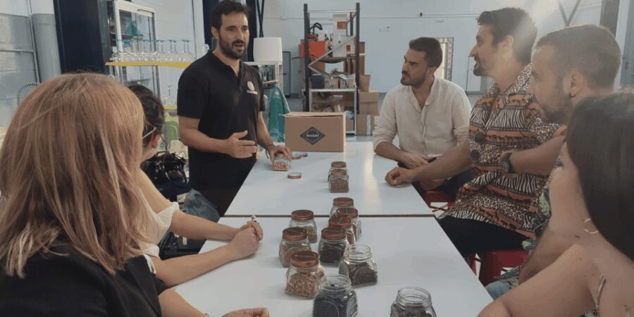 Valencia: Distillery visit and gin tasting in Benifla - Detailed Breakdown of the Experience