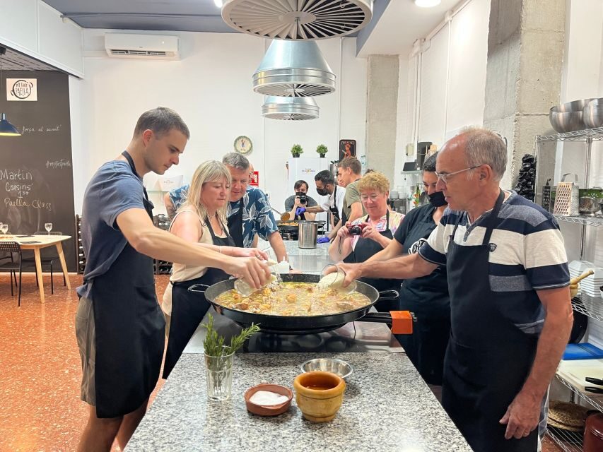 Valencia: Evening Guided Paella Workshop, Tapas, and Drinks - Analyzing the Value