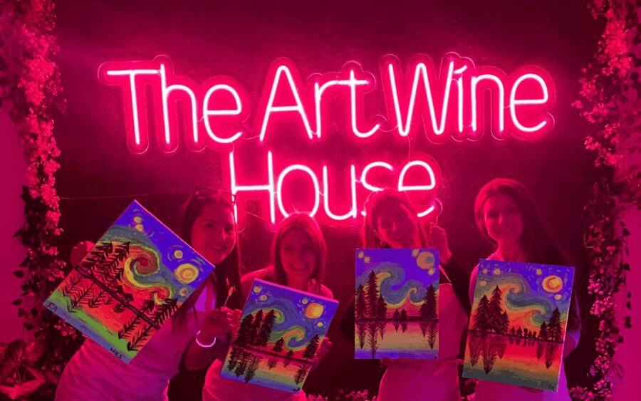 Valencia: Pinta un cuadro fluorescente y bebe vino - What Makes This Tour Stand Out?