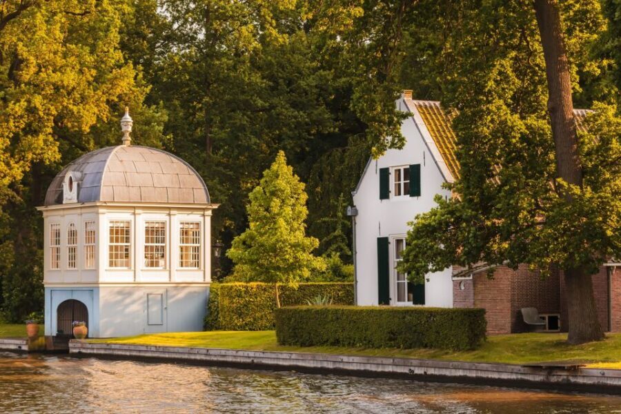 Vecht River: Private Tour sightseeing Cruise with diner - What You Can Expect from This Tour