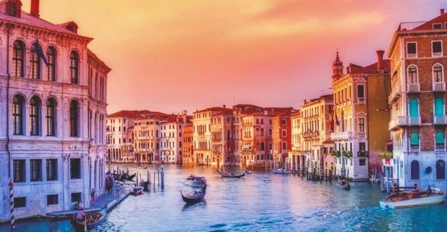 Venice: 30 min Gondola Ride on the Grand Canal with Guide - What to Expect from Your Gondola Tour