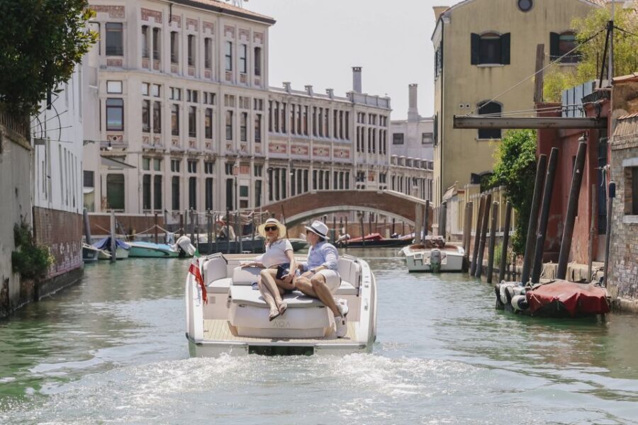 Venice: Explore Venice on Electric Boat - Practical Tips for Booking and Enjoying the Tour