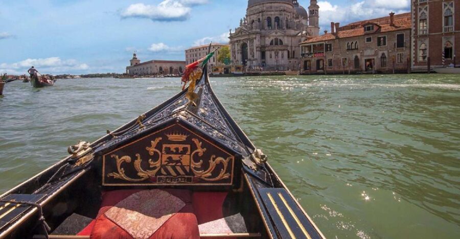 Venice: Gondola Ride and Dinner Experience - An In-Depth Look at the Venice Gondola and Dinner Tour