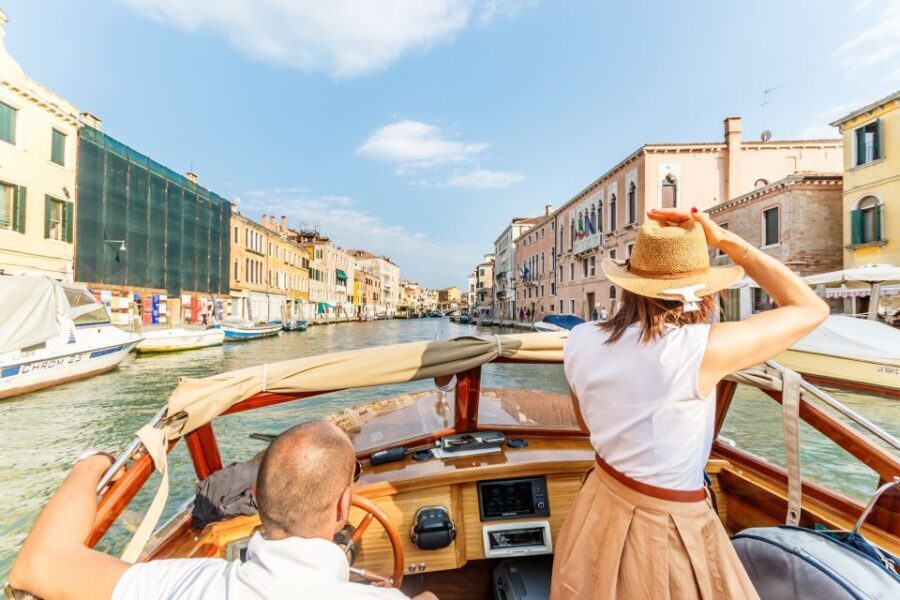Venice: Grand Canal Private Boat Trip - Detailed Breakdown of the Tour Itinerary