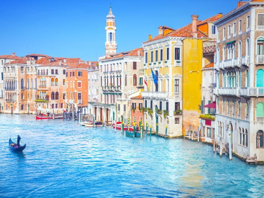 Venice: Highlights with Local Private Walking Tour & Gondola - The Experience in Detail