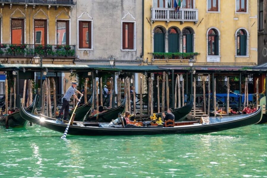 Venice: Off the Beaten Path Private Gondola Ride - What Makes This Gondola Ride Special