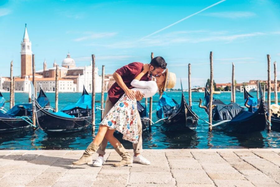 Venice: Photoshoot at Piazza San Marco and the Canals