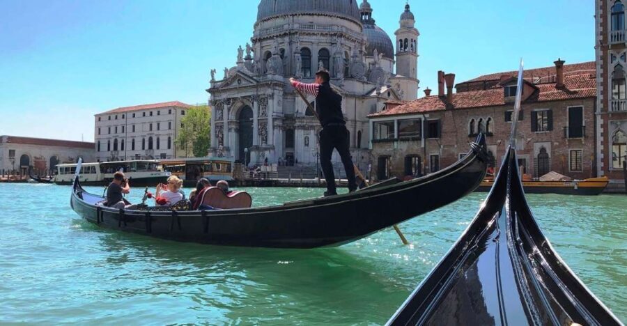 Venice: St. Marks Basilica and Gondola Combo Tour - Exploring St. Mark’s Basilica