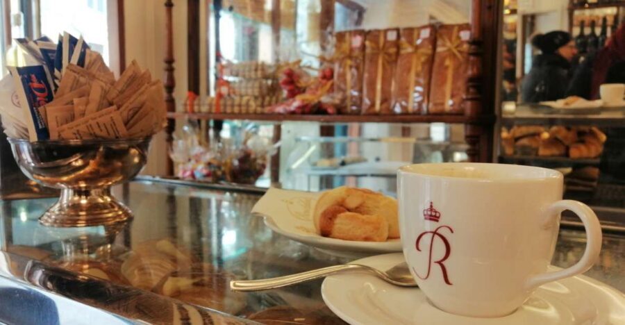 Venice: Traditional Cafés and Pastry Shops Walking Tour - The Pastry Stops: Simple yet Memorable