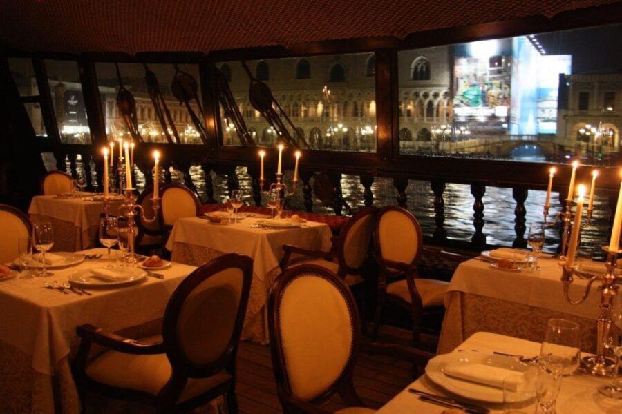Venice: Venetian Lagoon Tour and Galleon Dinner - What to Expect During the Cruise