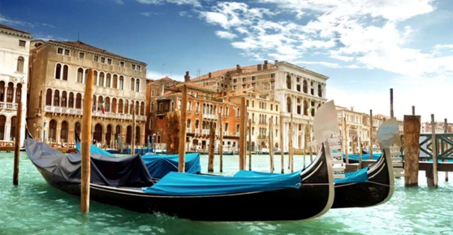 Venice Walk & Gondola Ride: Rialto to Grand Canal - Exploring Lesser-Known Venitian Corners