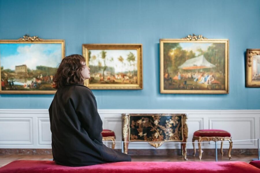 Versailles: Entry ticket & Private Apartments VIP Tour - The Value of This Tour