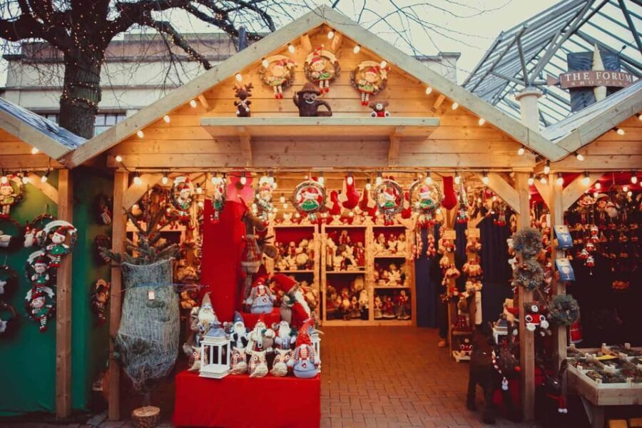 Vibrant Christmas Tour Around Mykonos - The Festive Spirit: Boats and Cuisine