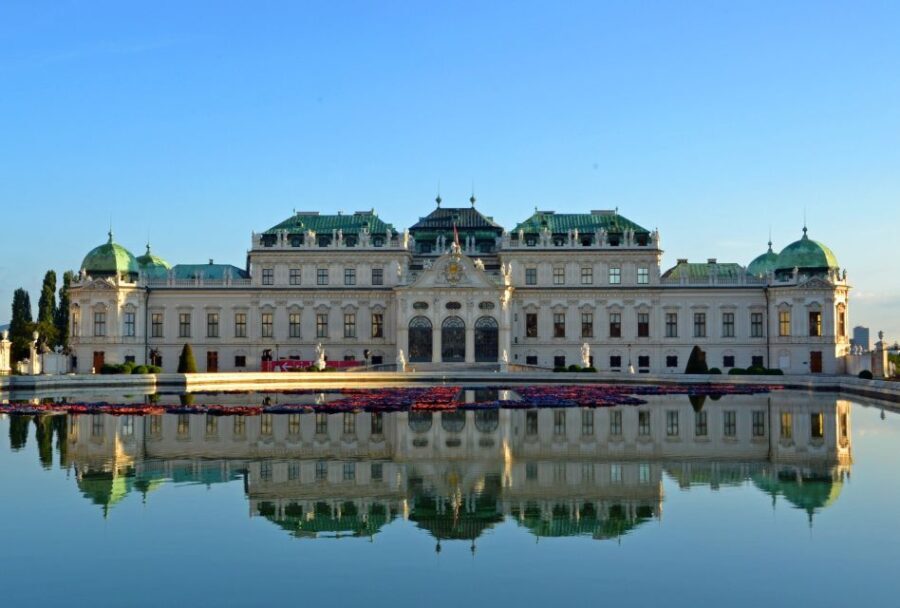 Vienna: Express Walk with a Local in 60 minutes - The Itinerary: A Snapshot of Vienna’s Heart