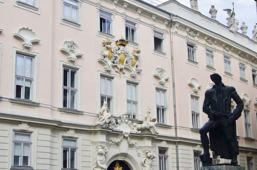 Vienna: Private Jewish Walking Tour - What to Expect from Your Guided Experience