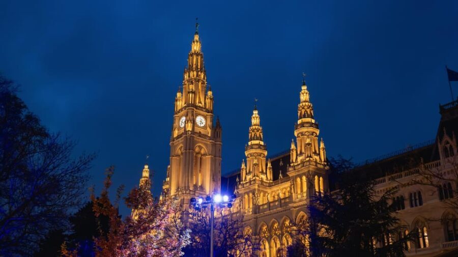 Vienna: Private Night Tour with Local - In-Depth Look at the Itinerary