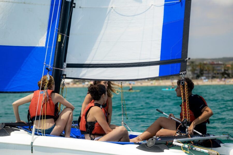 Vilanova i la Geltrú: 2-Hour Catamaran Guided Tour - Detailed Breakdown of the Itinerary