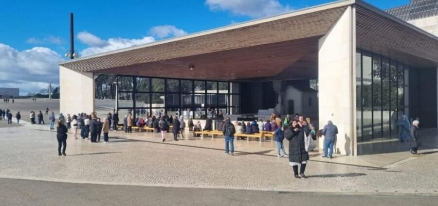 Visit the Caves of Mira de Aires, Fátima, Batalha and Óbidos - A Detailed Look at the Tour Experience