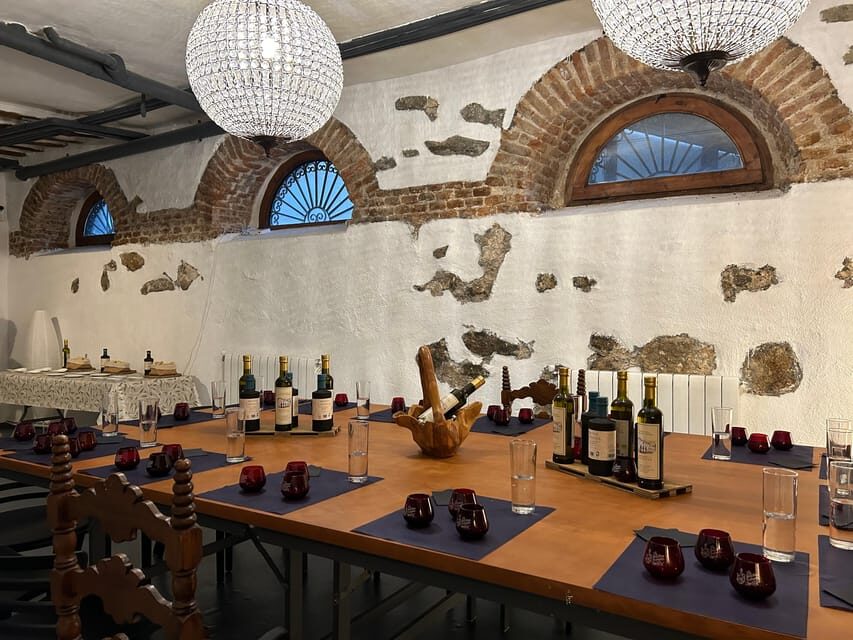 Visit to an olive oil mill and oil tasting with aperitif and food and wine pairing. - What Makes This Tour Special
