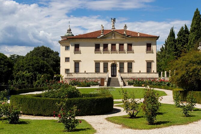 Visit with Owners and glass of wine to Villa Valmarana ai Nani - Key Points
