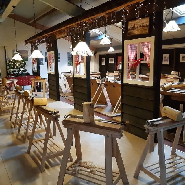 Volendam: 2-Hour Clogmaking Workshop and Cheese Tour - What the Tour Entails