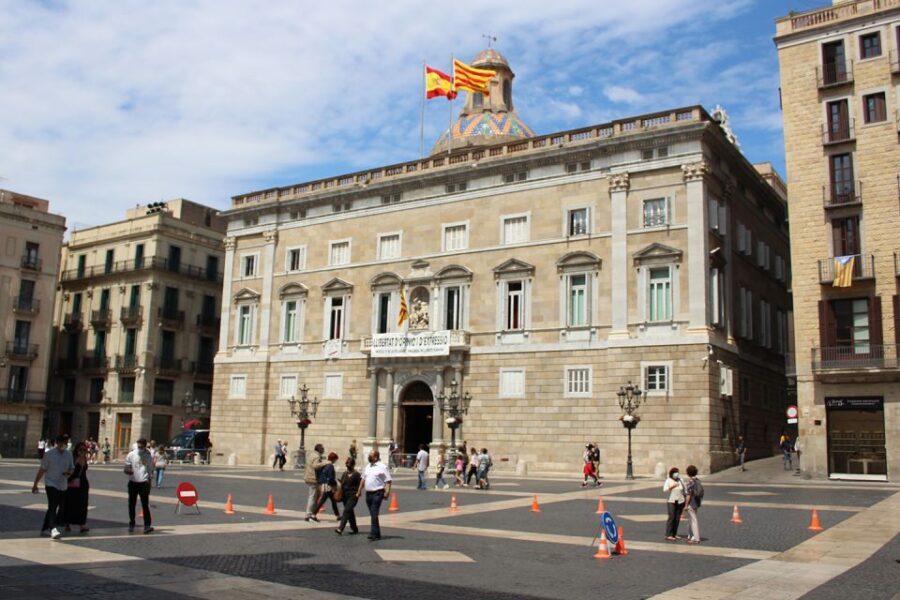 Walking Tour Gothic Quarter and Ramblas+Boat Trip - A Deep Dive into the Tour Experience