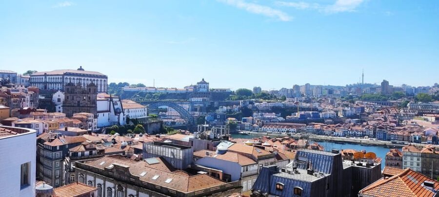 Walking Tour in Porto with Unique Polaroid Photos as a Gift - An Itinerary That Balances Highlights and Charm