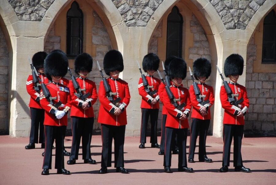 Windsor Castle Private Tour with Admission - Inside Windsor Castle: What You Can Expect