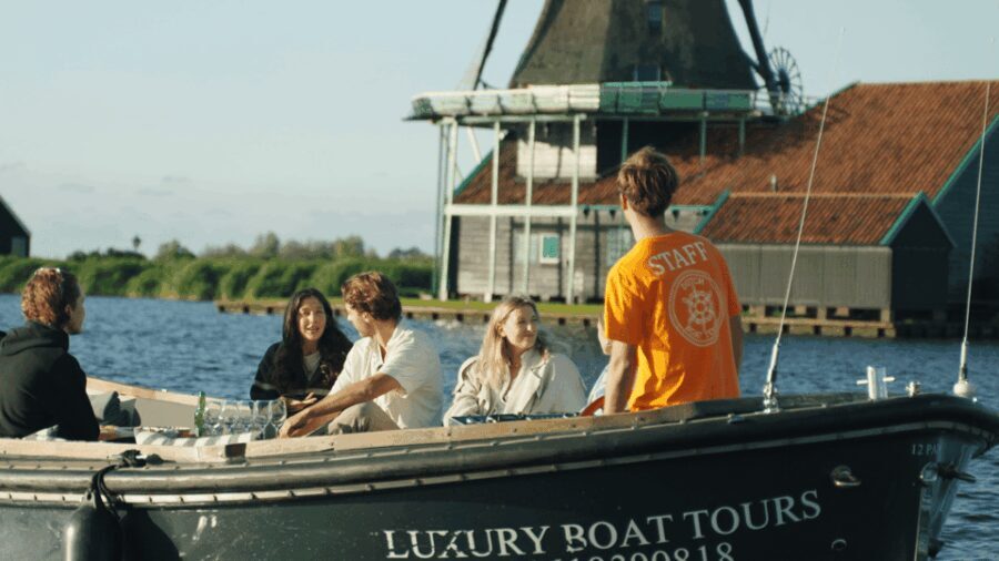 Zaanse Schans: Private Cruise + Live Guide, Optional Drinks - The Itinerary in Detail