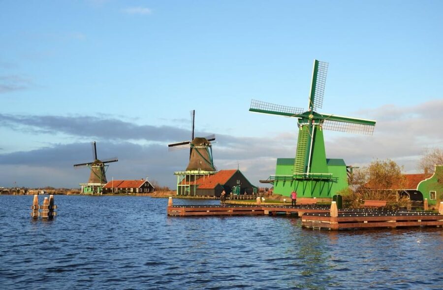 Zaanse Schans Windmills, Volendam and Tulip Greenhouse Tour - The Practicalities: What to Expect