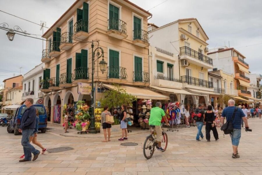 Zakynthos City Tour by Night with Transfer and Dinner - The Practical Side: What to Expect