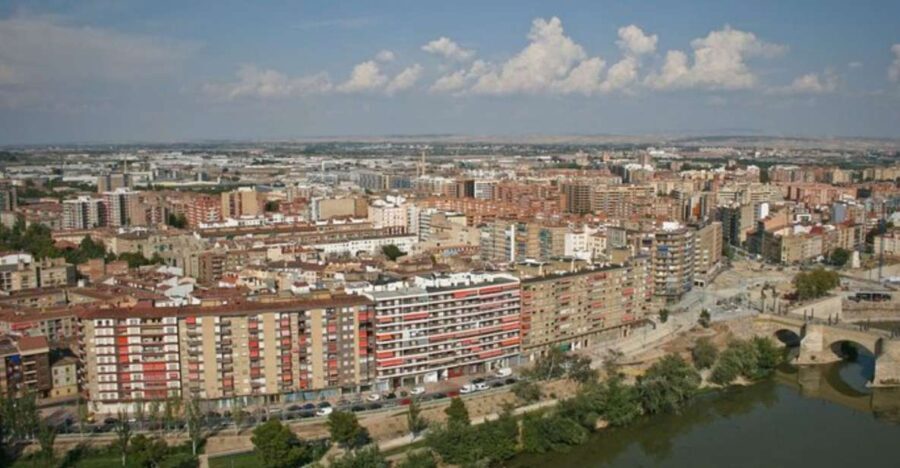 Zaragoza: Private custom tour with a local guide - What to Expect from the Tour