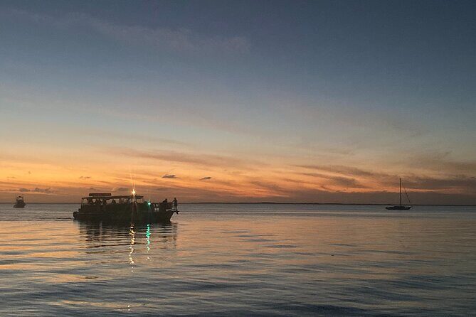 1.5 Hour Bay Side Key Largo Sunset Cruise on a Spacious Catamaran - The Experience in Detail